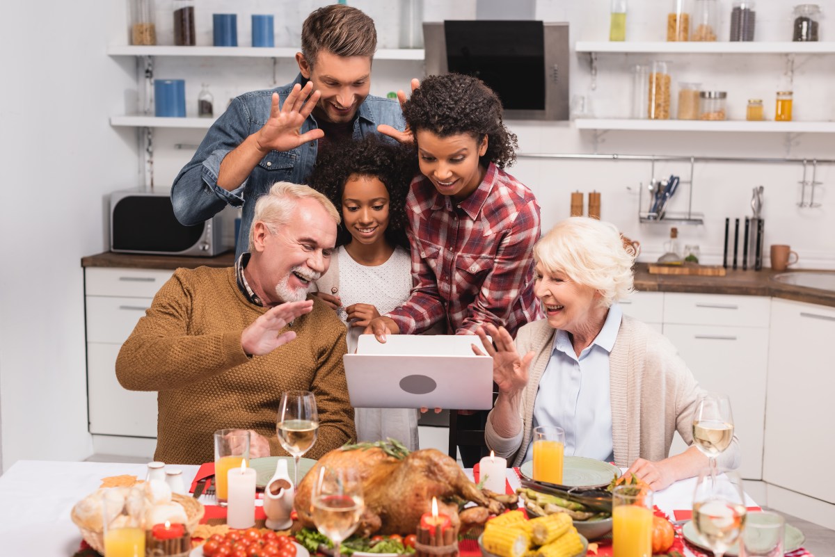 8 Tips to Host a Virtual Thanksgiving Dinner | Bouqs Blog